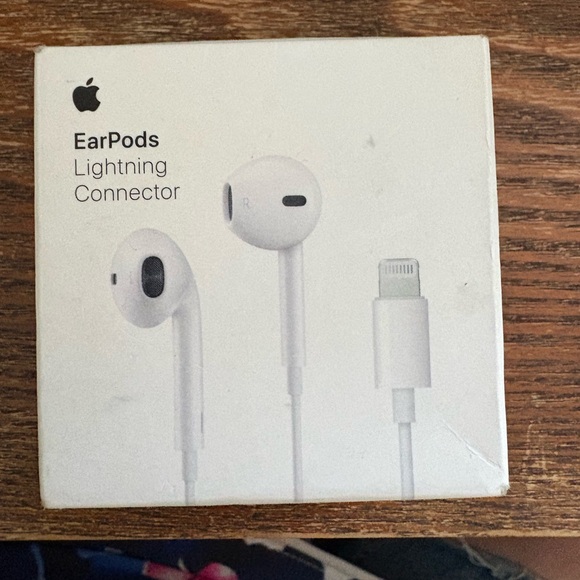 Apple | Headphones | Brand New Apple Earpods With Lightning Connector ...